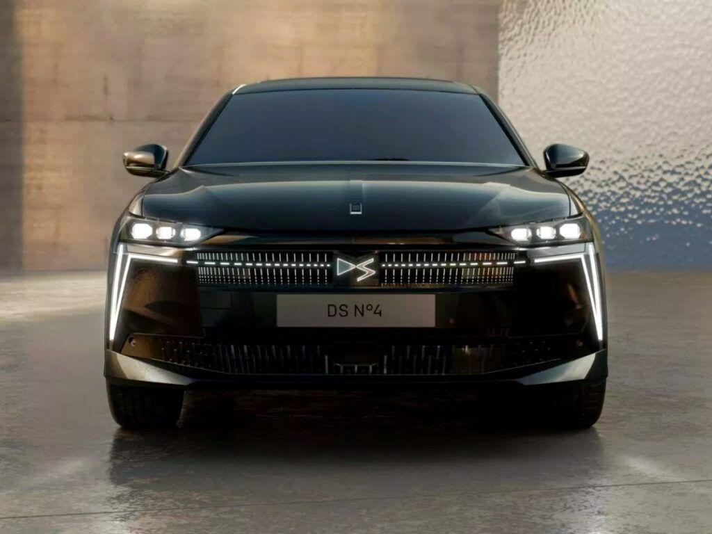 DS N°4 Is the Sexy French EV That Talks Back—Thanks to AI