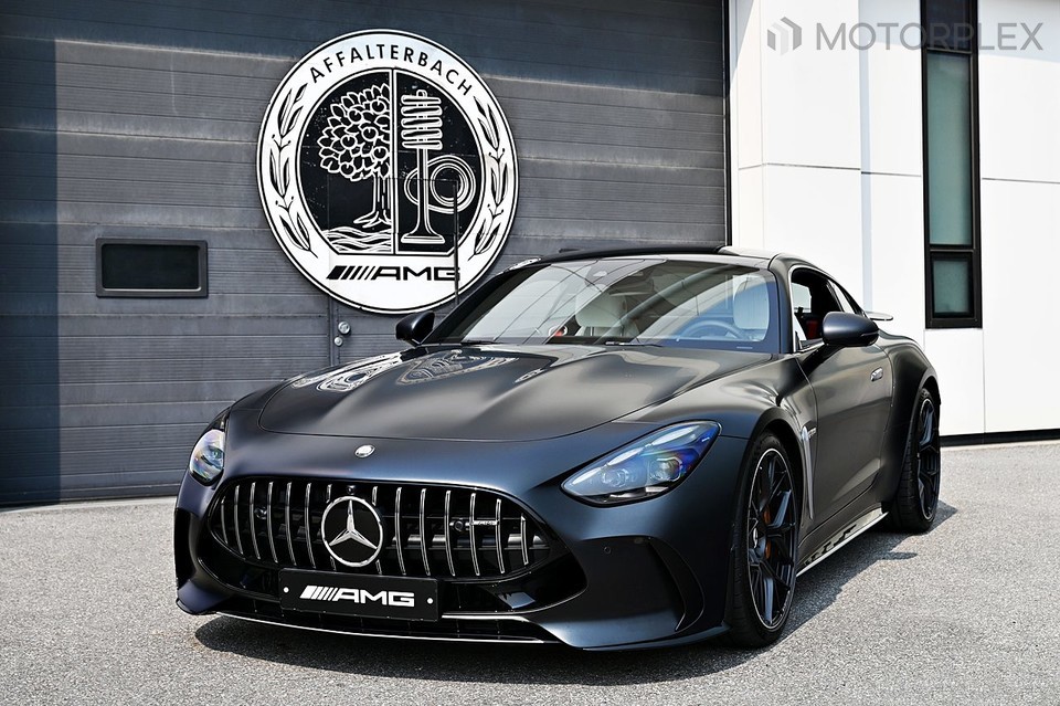 The Mercedes-AMG GT 55 Is a Luxury Missile That Could Worry Porsche