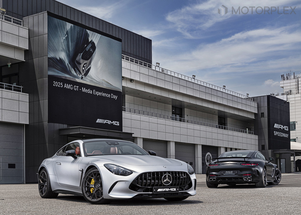 The Mercedes-AMG GT 55 Is a Luxury Missile That Could Worry Porsche