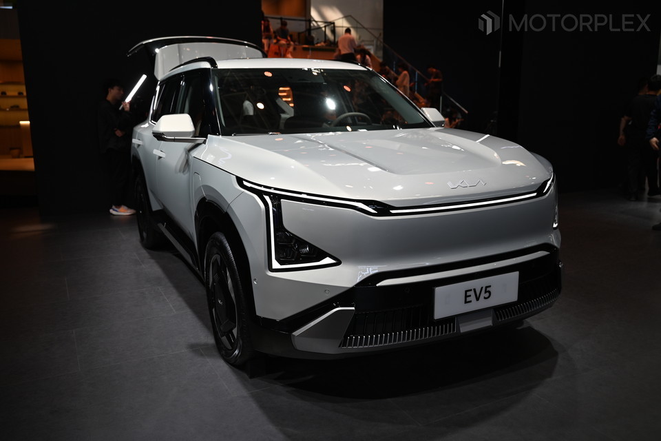 Sneak Peek: Kia EV5 Spotted Testing with Nearly Production-Ready Design