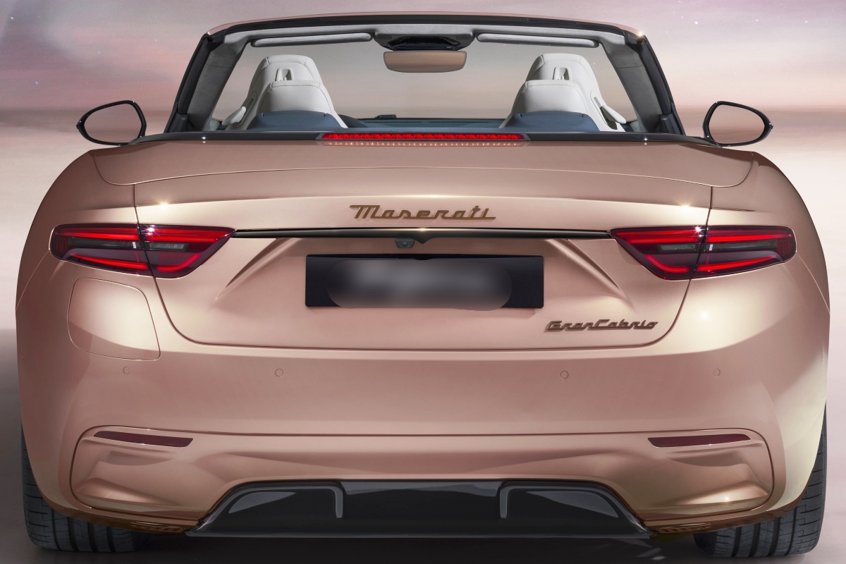 325 km/h, 800V, and Formula E DNA—Maserati’s GranTurismo Folgore ...