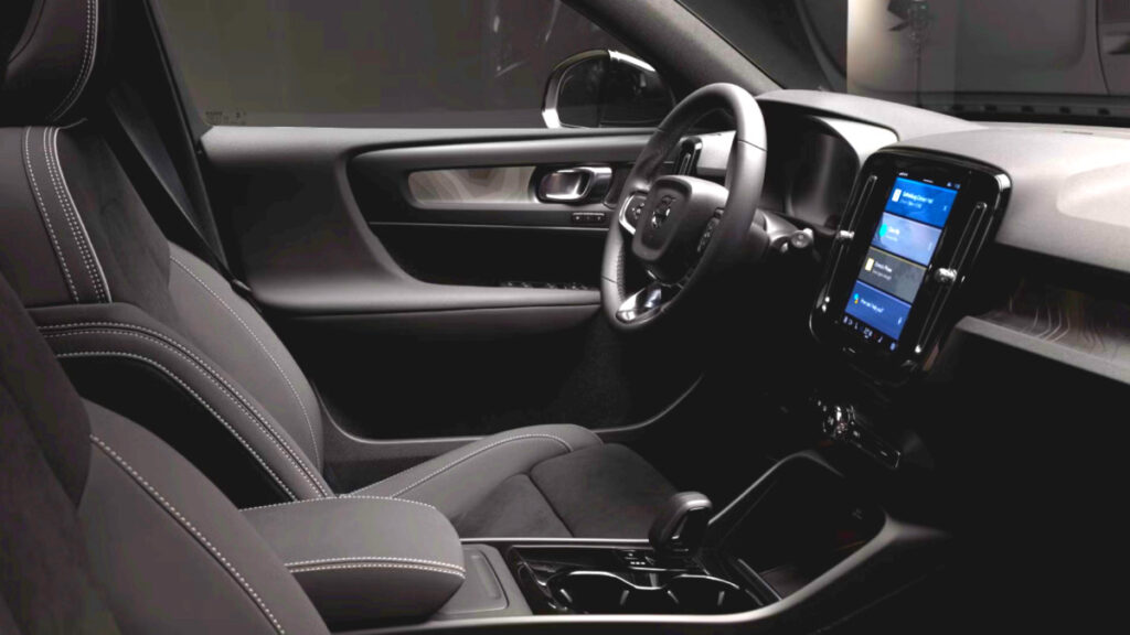 Digital Rush Incoming: Volvo’s $40K XC40 Black Edition Returns with ...