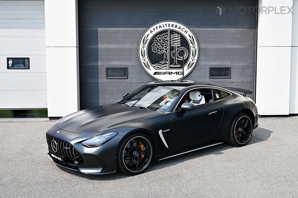 The Mercedes-AMG GT 55 Is a Luxury Missile That Could Worry Porsche