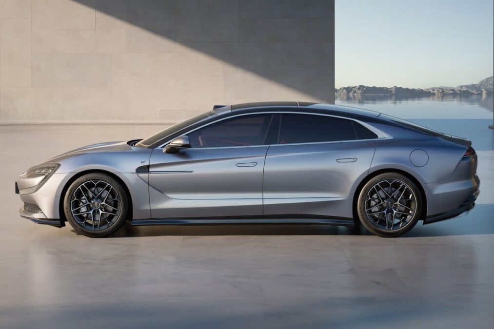 This New Chinese EV Just Beat Tesla and Mercedes in Aerodynamics
