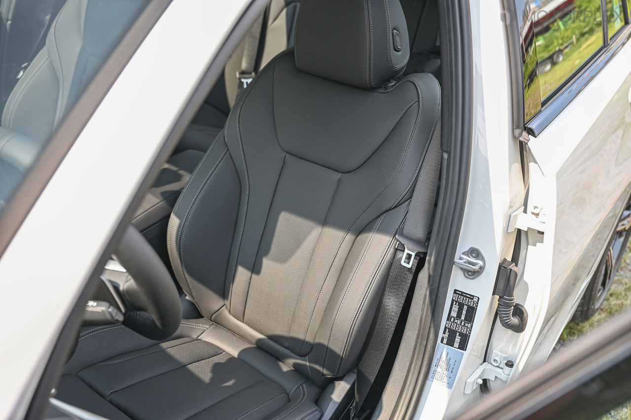 This BMW Wagon Corners Like a Sports Car—and Hauls Like an SUV