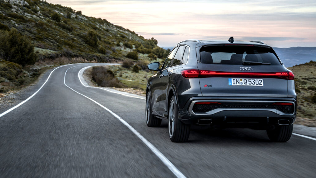 The New Audi Q5 Debuts with OLED Taillights and a Fully Digital Cabin