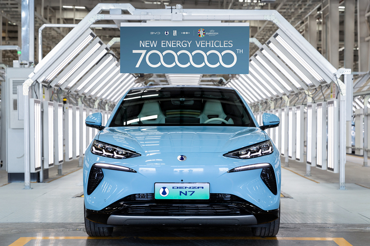 Tesla’s Signature Design Under Fire—China Moves to Ban Hidden Door Handles