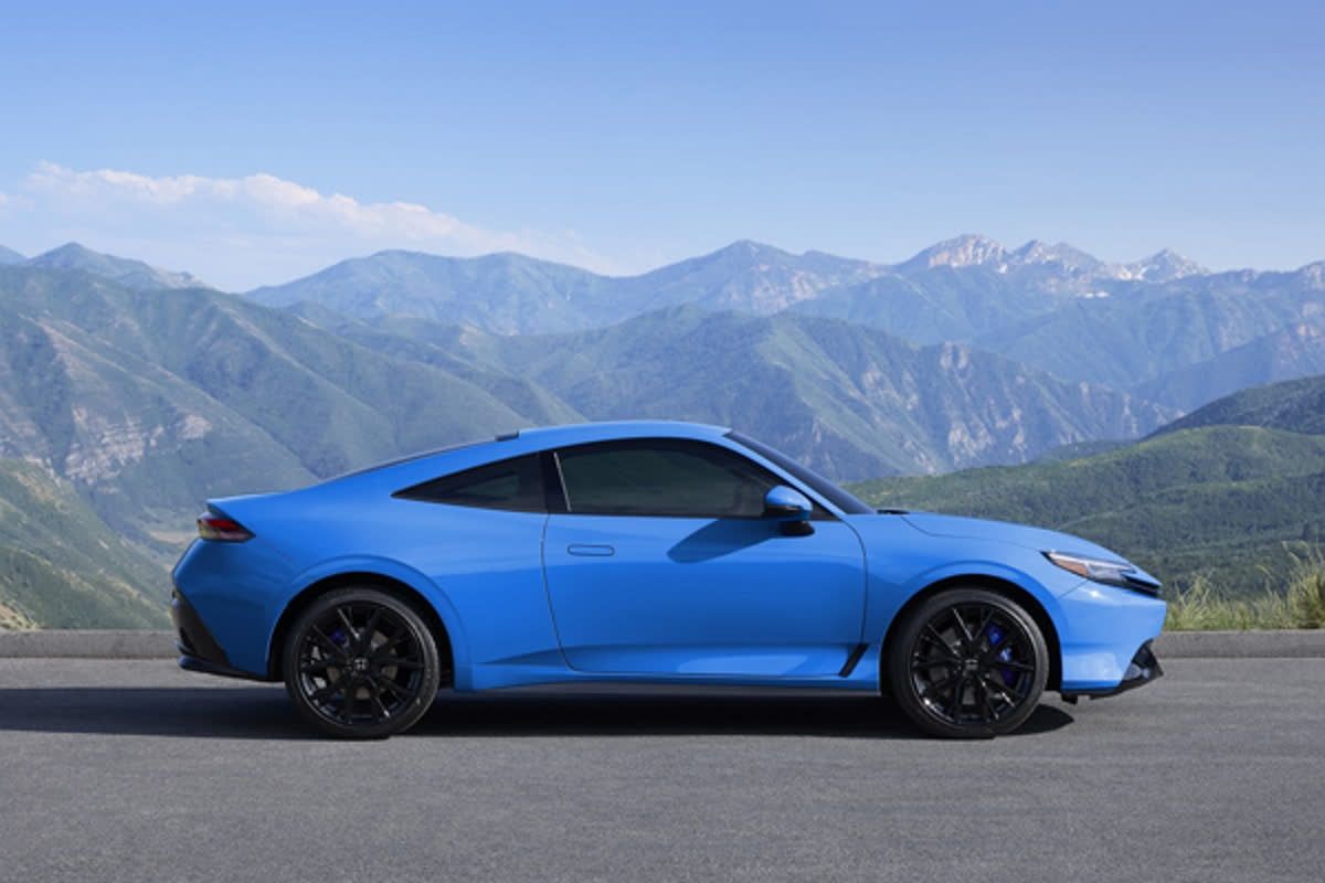 Honda’s 2026 Prelude Stuns in Fresh Blue—200 HP Coupe With 50 MPG