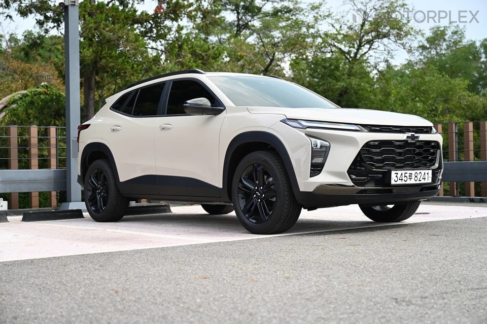 America's True Driving Machine: 30+ MPG 2.8K lbs, 2026 Chevrolet Trax ...