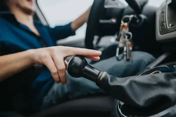 How to Shift Gears like a Pro: The Key to Smooth and Efficient Driving