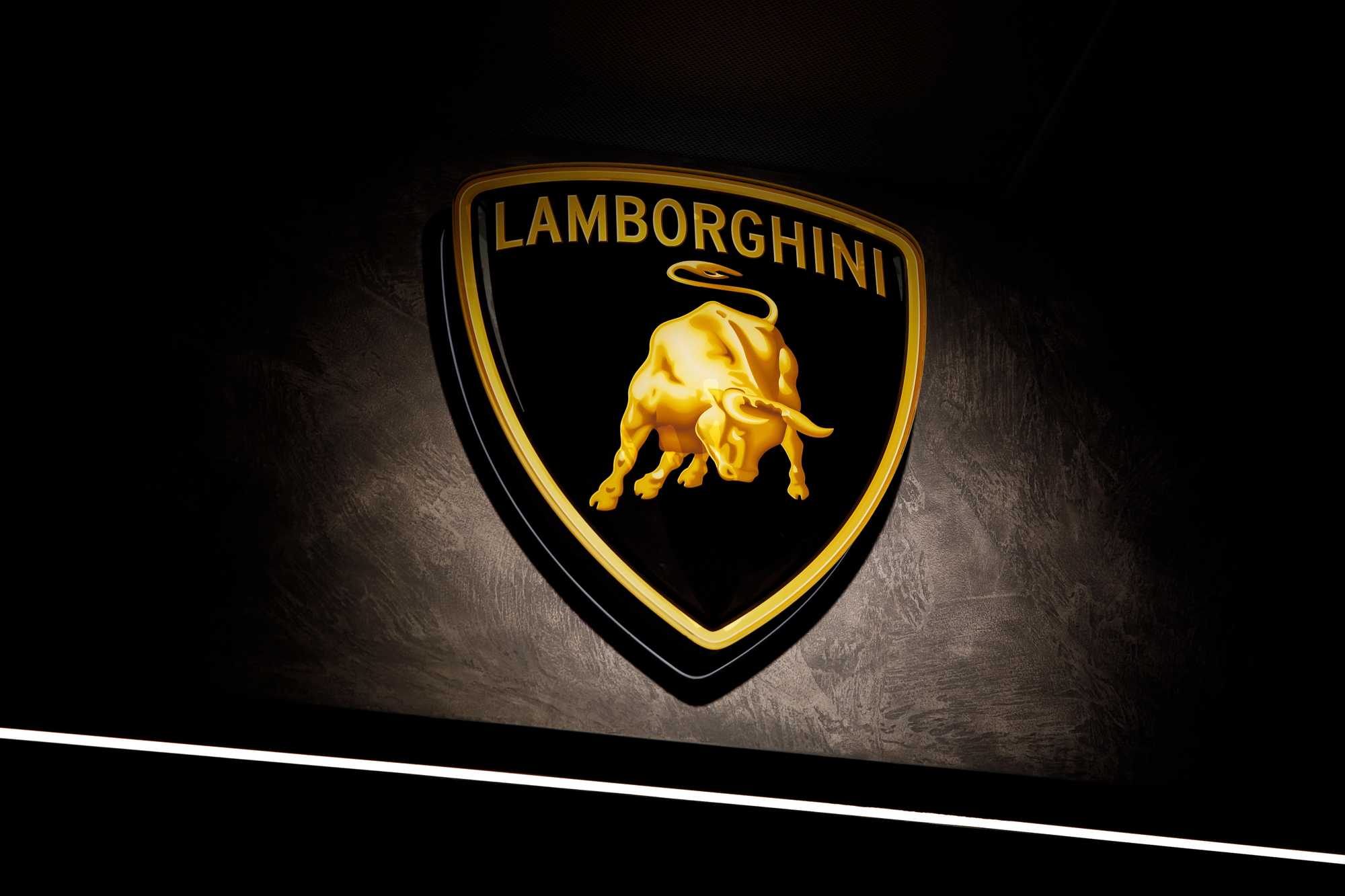 Lamborghini Just Hit the Water? The Legend’s First-Ever 7,600-HP Superyacht