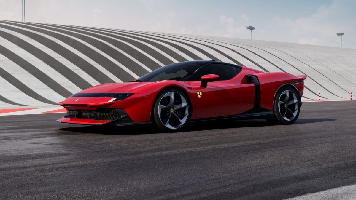 Ferrari’s Iconic ’80s Poster Car Returns—The New Testarossa Blasts to ...