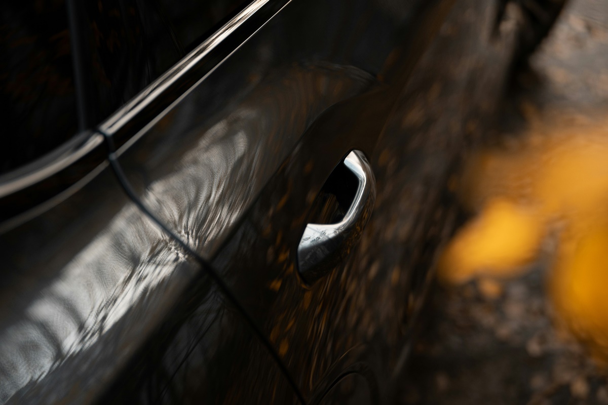 Tesla’s Flush Handles Look Cool—Until They Trap You in a Burning Car