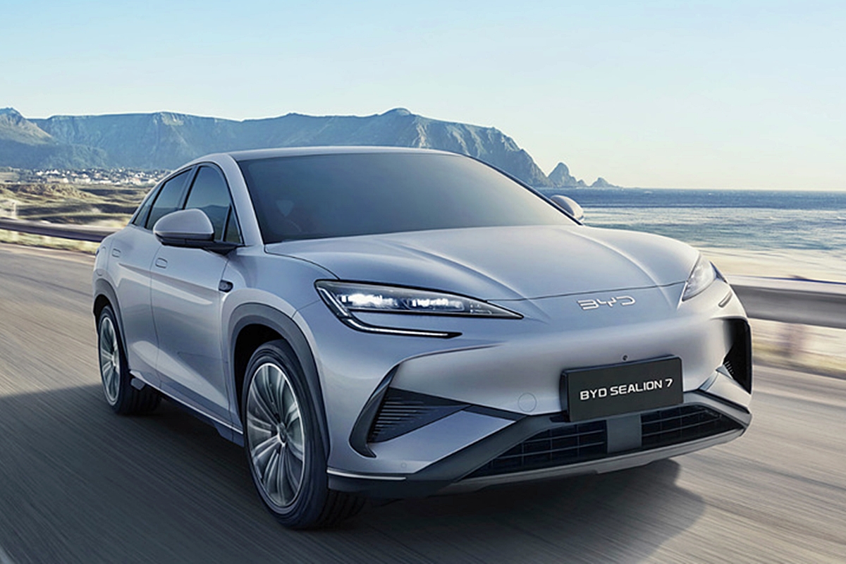 Think EVs Are Expensive? This $28K SUV Packs 251 Miles of Range and 313 HP