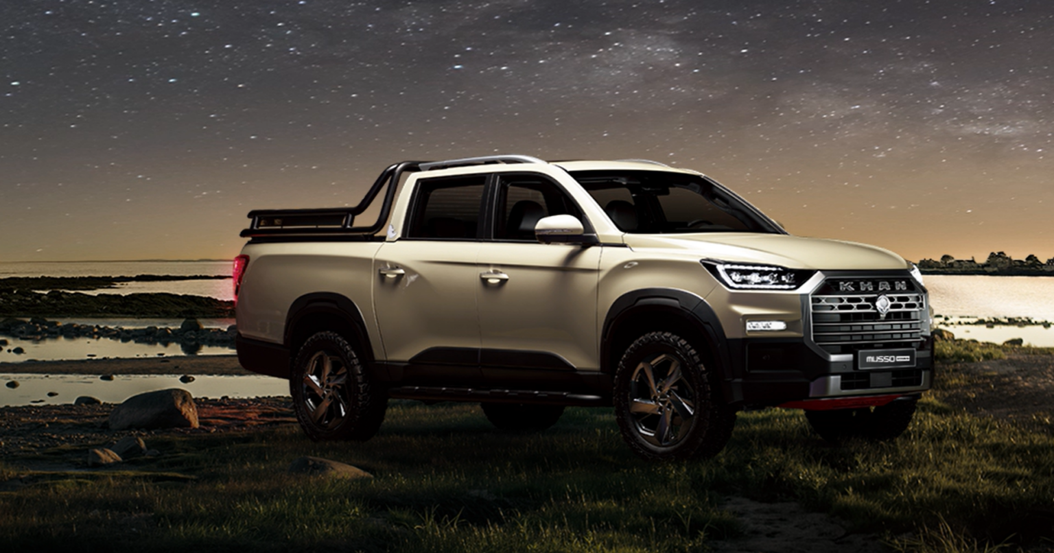 You Don't Need A V8. This F-150 'Mini-Me' Proves 'Small Truck' Is The ...