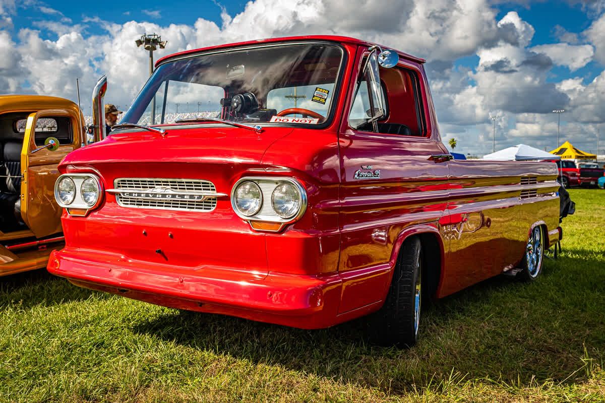 5 Unique/Crazy American Pickup Trucks which Looks "Out of Their Mind!"