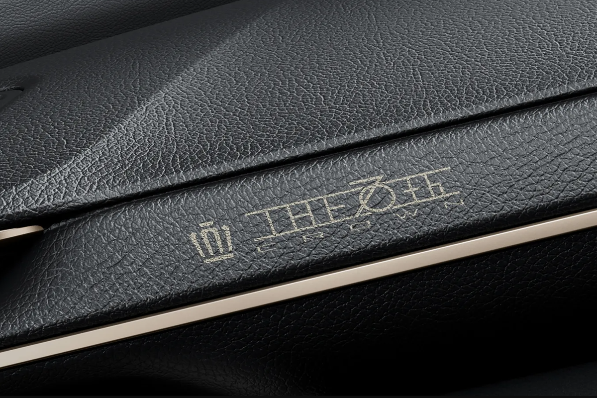 Toyota’s 70-Year Masterpiece Returns—The Crown Gets a Regal Hybrid ...