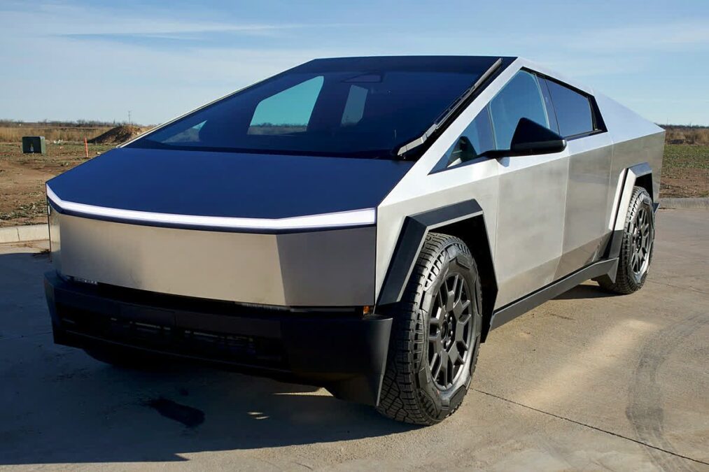 Elon Musk’s Cybertruck Dream Is Crashing—And He’s Reportedly Buying His ...