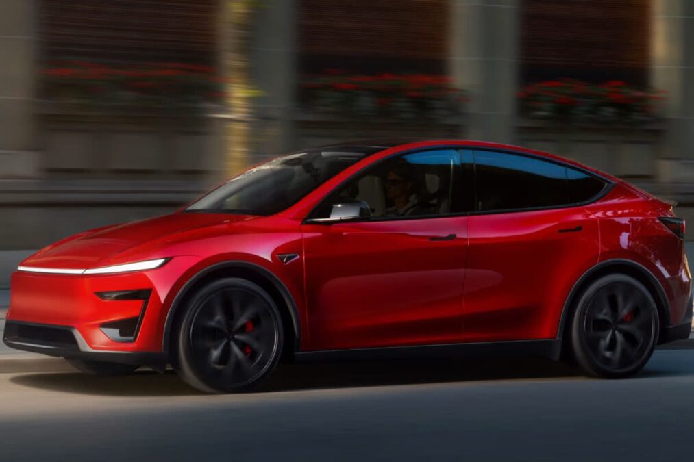 Supercar DNA? Tesla Just Built a 510 HP Family SUV That Still Looks ...