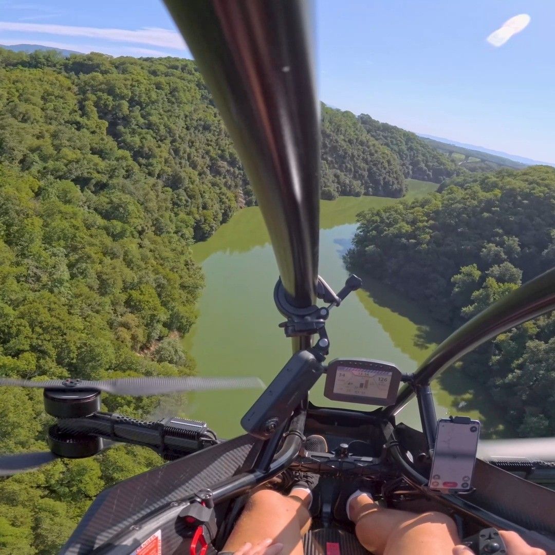 A Personal Flying Machine You Can Actually Own—The $130K Jetson ONE ...
