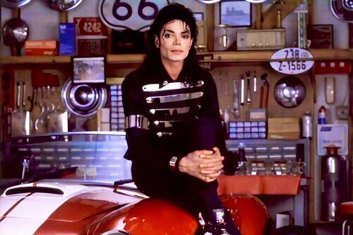 From Gold Rolls-Royces to a Humble Mercedes—Michael Jackson’s 5 ...