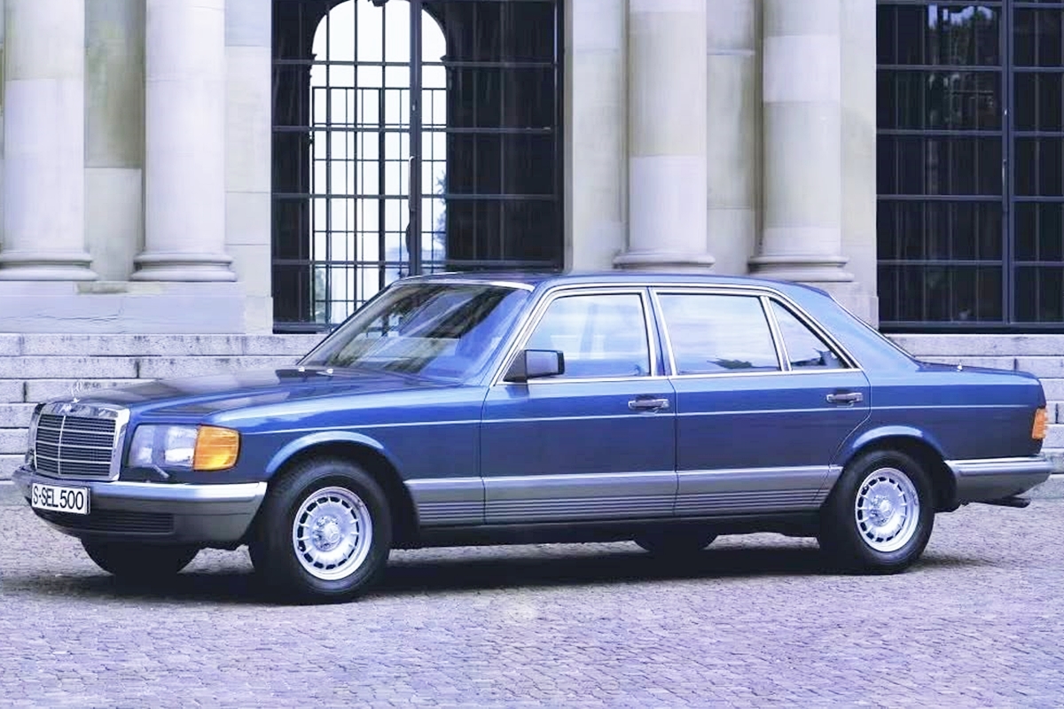 From Gold Rolls-Royces to a Humble Mercedes—Michael Jackson’s 5 ...