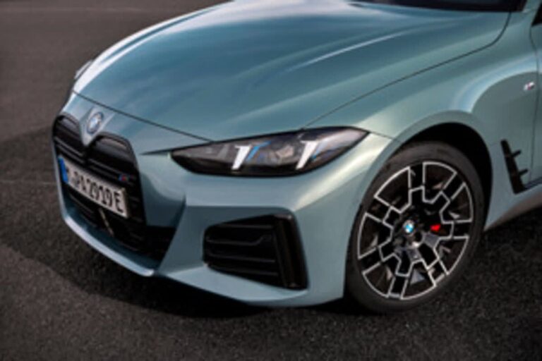 Faster Than an M3? BMW’s New i4 M60 Is a 601-HP All-Electric ...