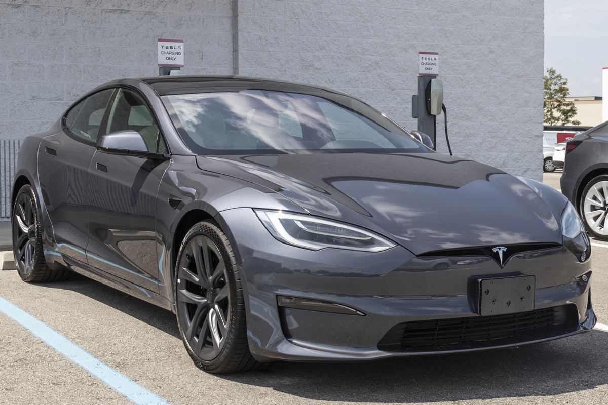 Model S Is On Sale Bomb: It’s A $70K Financial Disaster But Buyers Are ...