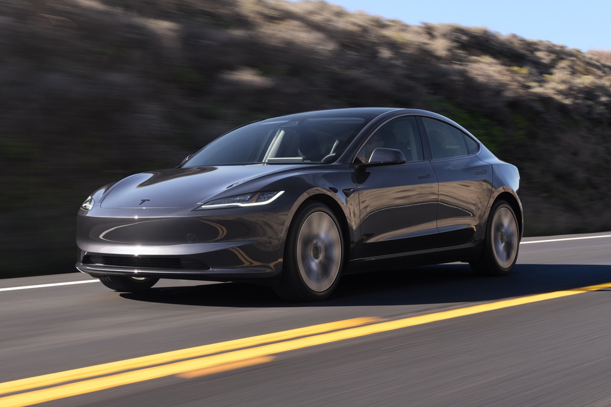 Elon's Ego Just Lost: Tesla Adds CarPlay, Proving Even The Best UI ...