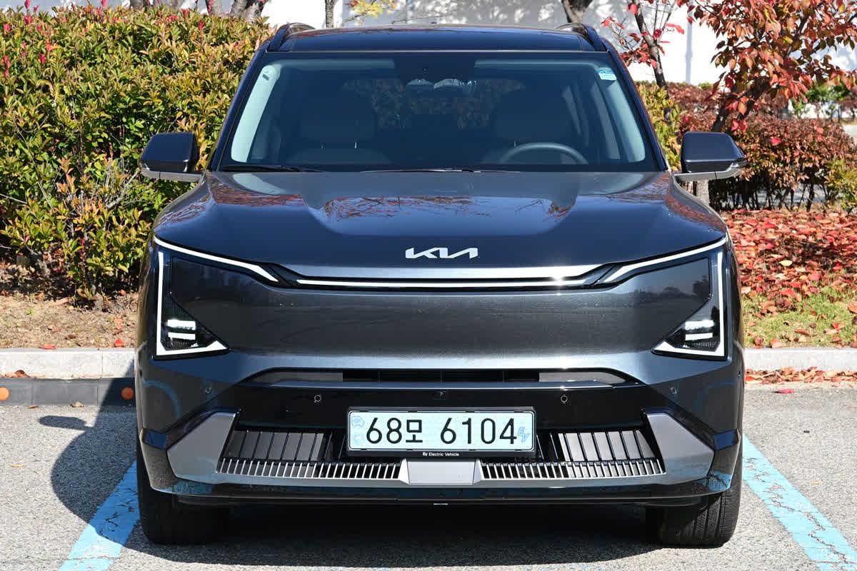Lexus Losing The Tech War: Kia EV5 Has A Climate Screen That The ...