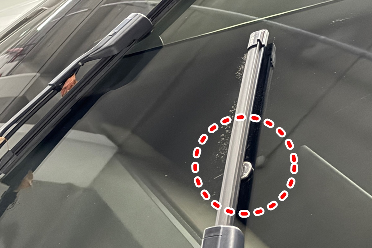 Stop Wiper Squeak: The Quarter Trick That Instantly Fixes That Annoying ...