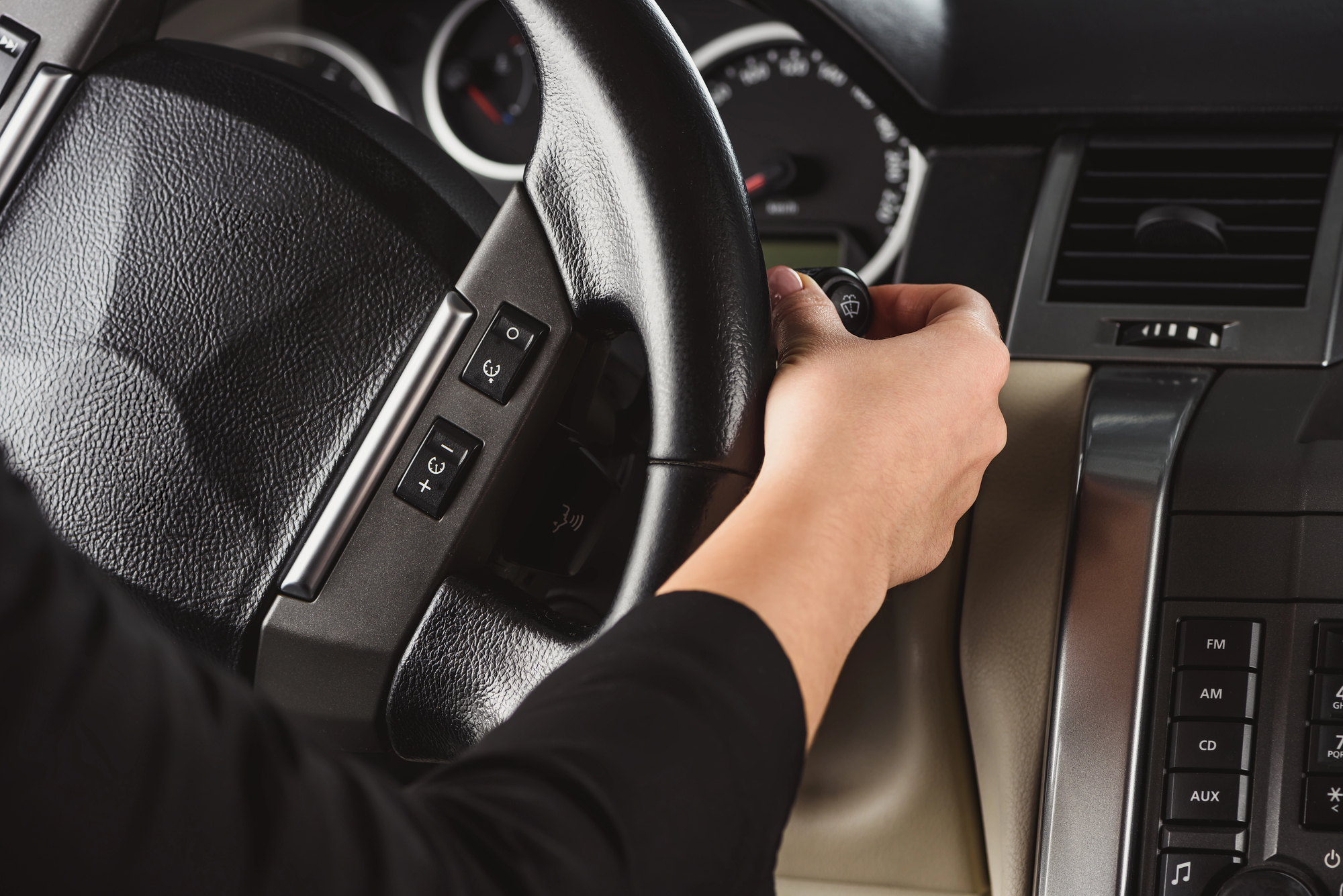 Stop Wiper Squeak: The Quarter Trick That Instantly Fixes That Annoying ...