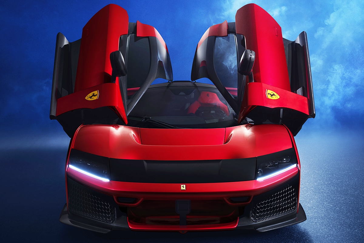 Ferrari’s New F80 Just Won Hypercar of the Year—and It Doesn’t Even ...