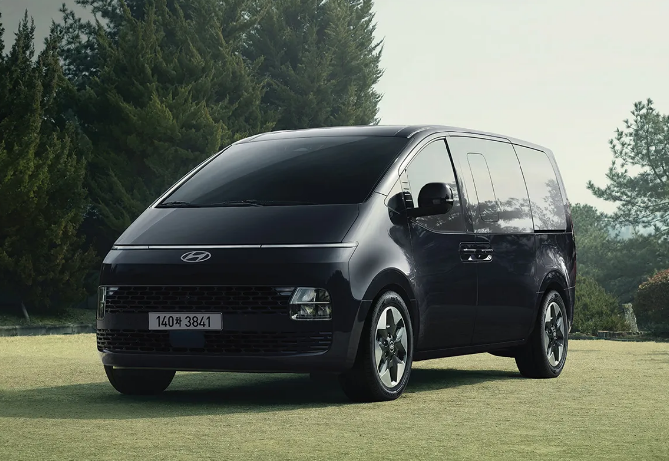 Finally, Hyundai Built A Van That Doesn't Look Like A Bus For NASA ...