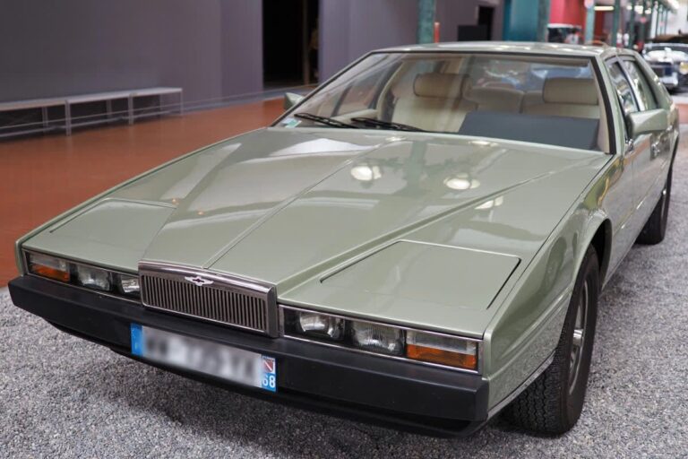 The 5 Over-Engineered Sedans of the 1980s That Still Impress—40 Years Later