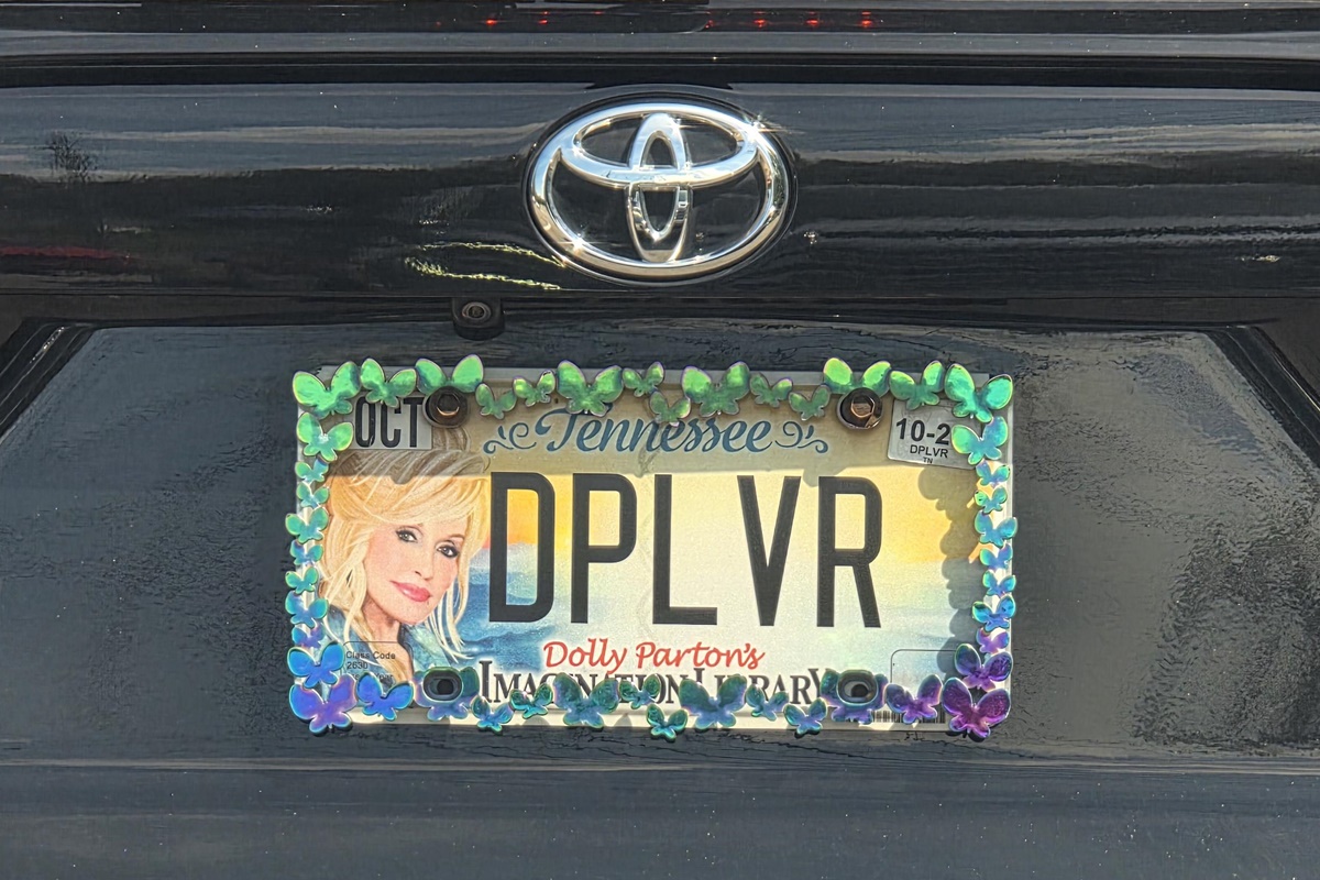 Tennessee’s Dolly Parton License Plate Just Went Viral—And Every One ...