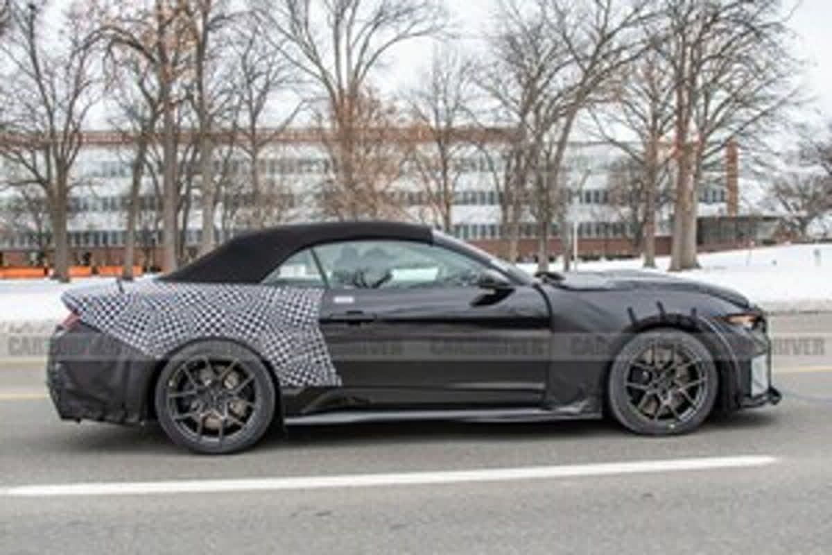 The Next Mustang GT500 Might Drop the Roof—and Ditch the Shelby Name