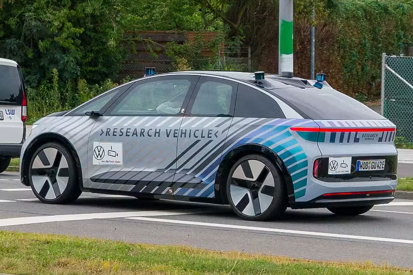 Volkswagen’s Driverless Car Has No Steering Wheel—And It’s Already on ...