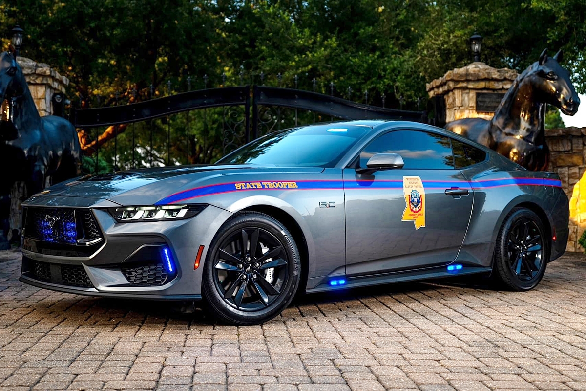 Good Luck Outrunning This: U.S. Police Are Now Driving Ford Mustangs