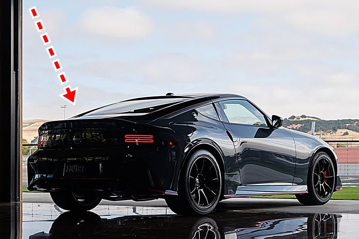 One Look at the Rear, and Fans Went Wild—Nissan’s New Nismo Teaser Drops