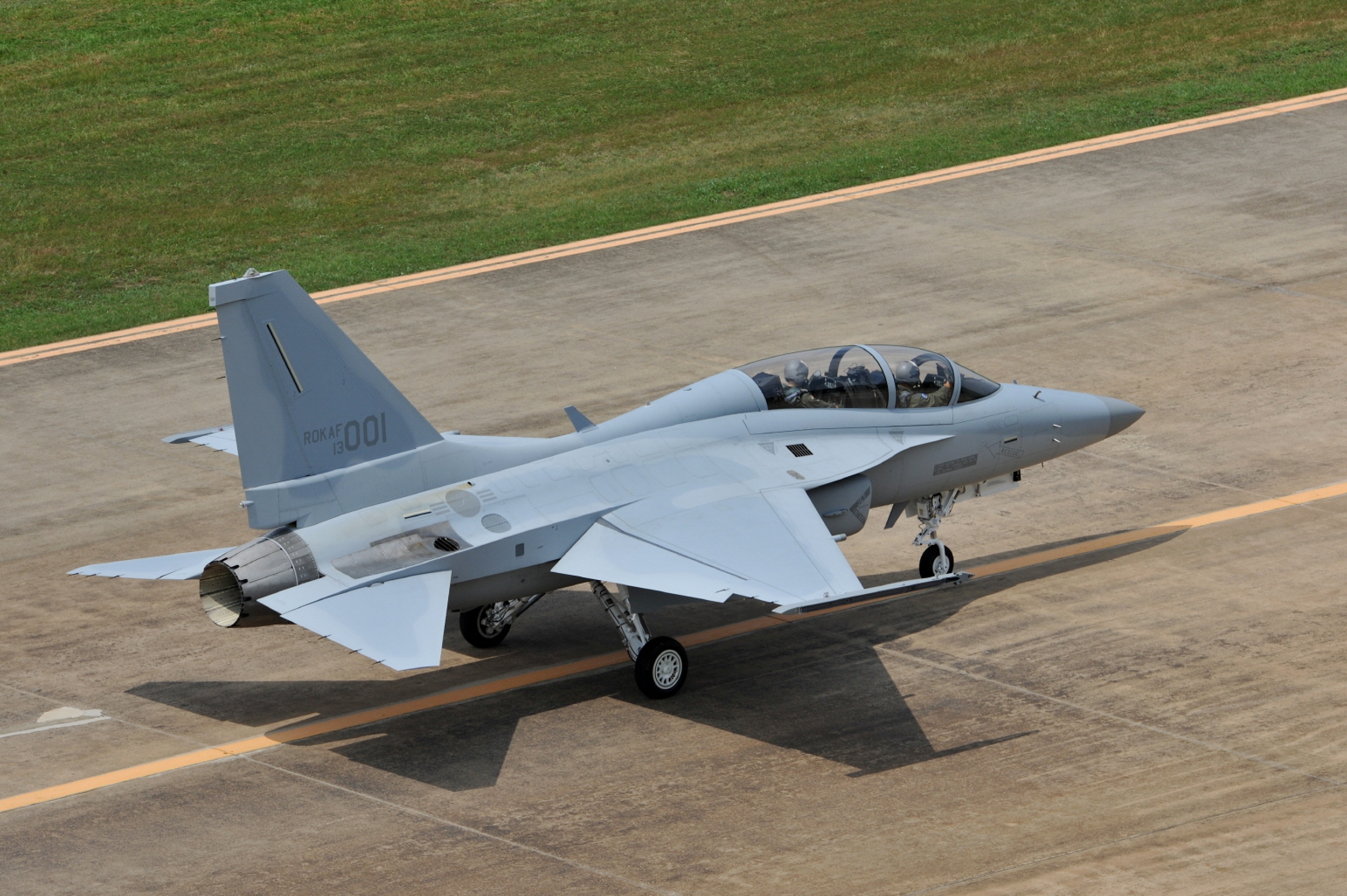 This Korean Fighter Jet Costs Half as Much as U.S. Rivals—and Buyers ...