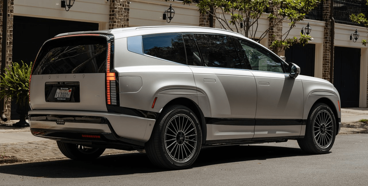 The 123-Inch Wheelbase Tank: Why Families Are Quitting German SUVs For ...