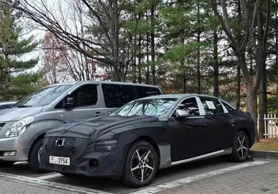 Stop Acting Rich In A Gas Guzzler: The G80 Hybrid LWB Gives You 620 ...