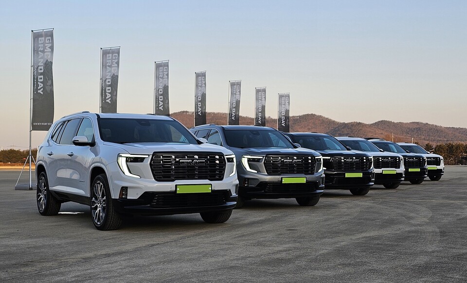 2026 GMC Acadia Denali Ultimate: The Family SUV Redefining Luxury in Asia