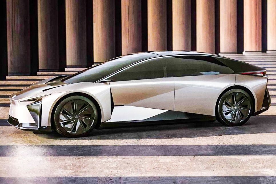 Lexus Goes All-Electric With the IS in 2027: 500 HP, a 620-Mile Target ...