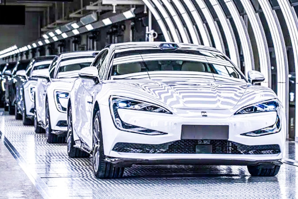 BYD Built a 625-Mile Electric Super Sedan—And It Runs on a 150-kWh ...