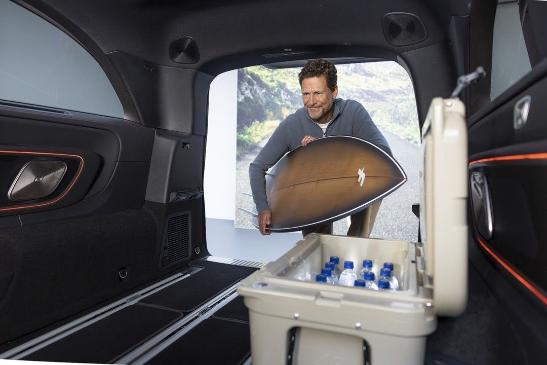 0.25 Drag In An 8-Seat Tank? How The New VLE Is Turning Minivans Into ...