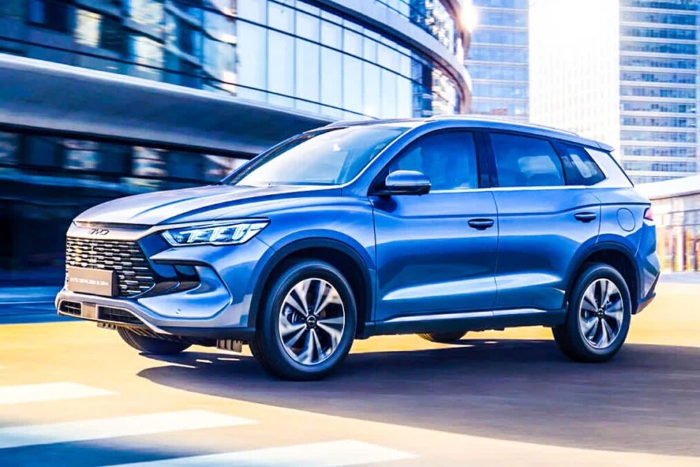 New BYD Hybrid SUV Delivers 640 Miles With 212 HP Powertrain