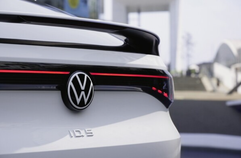 Volkswagen’s 2026 ID.5 Drops the Boxy SUV Look for 286 HP and a Sleeker ...